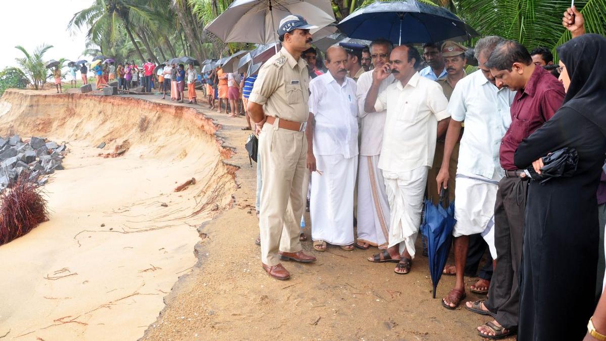 Major sea erosion threatens evacuation near Ajanur beach - The Hindu